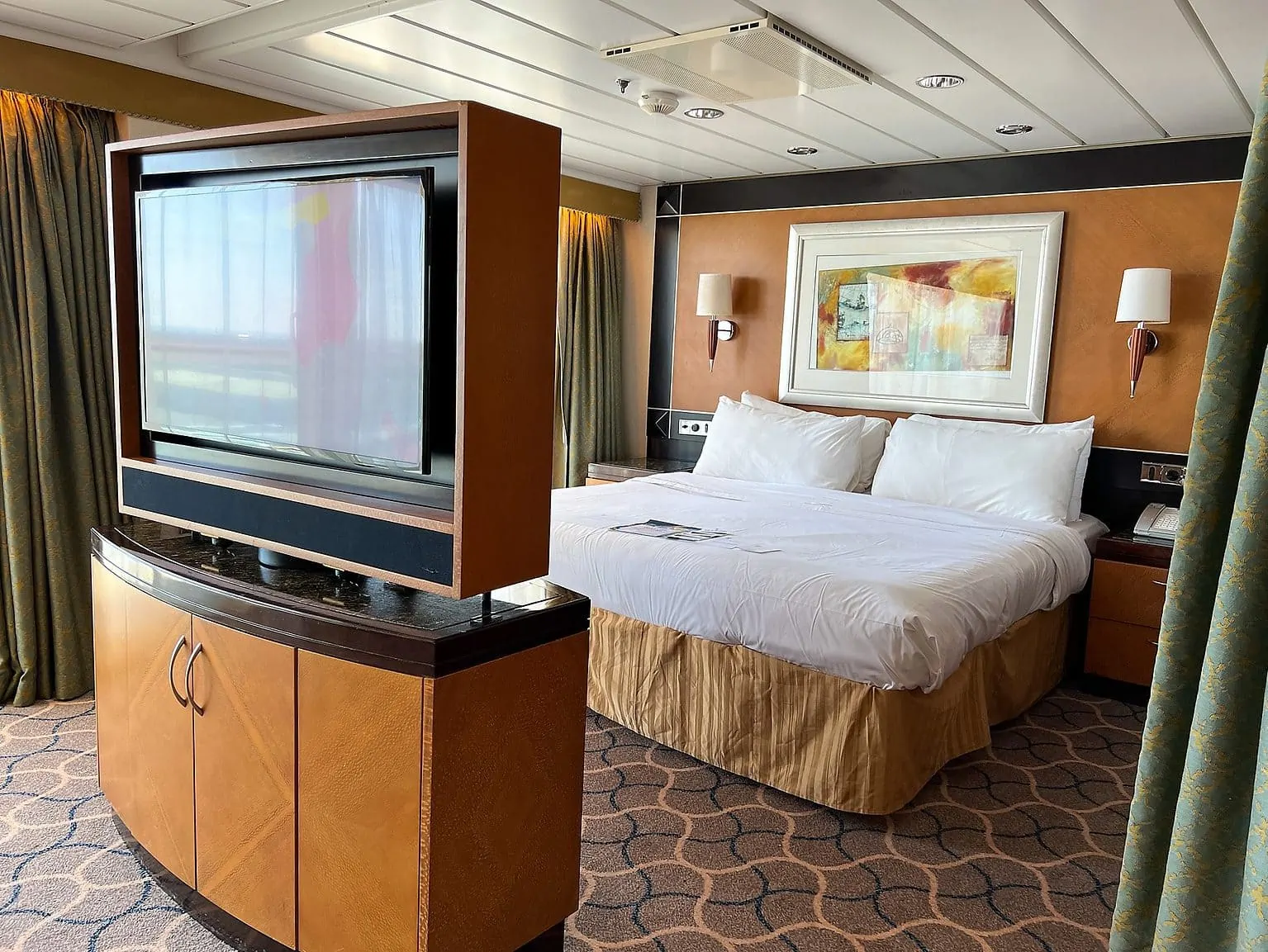 How To Find Out If Your Cruise Ship Is Full? (Unsold Cabins)